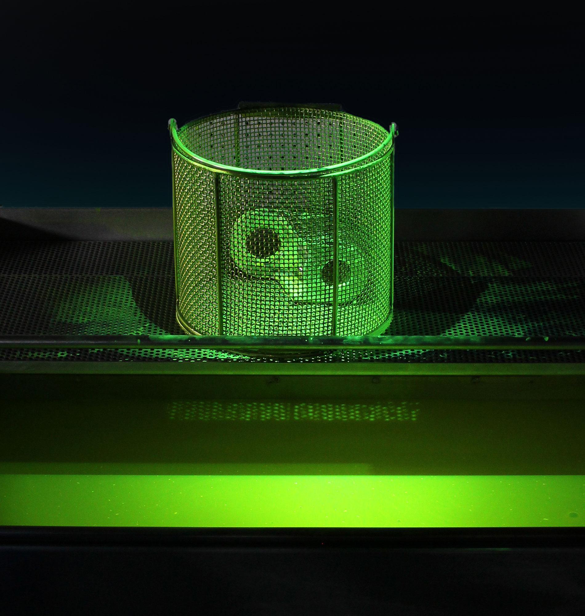 Human-Driven Fluorescent Penetrant Inspection Lines | REL