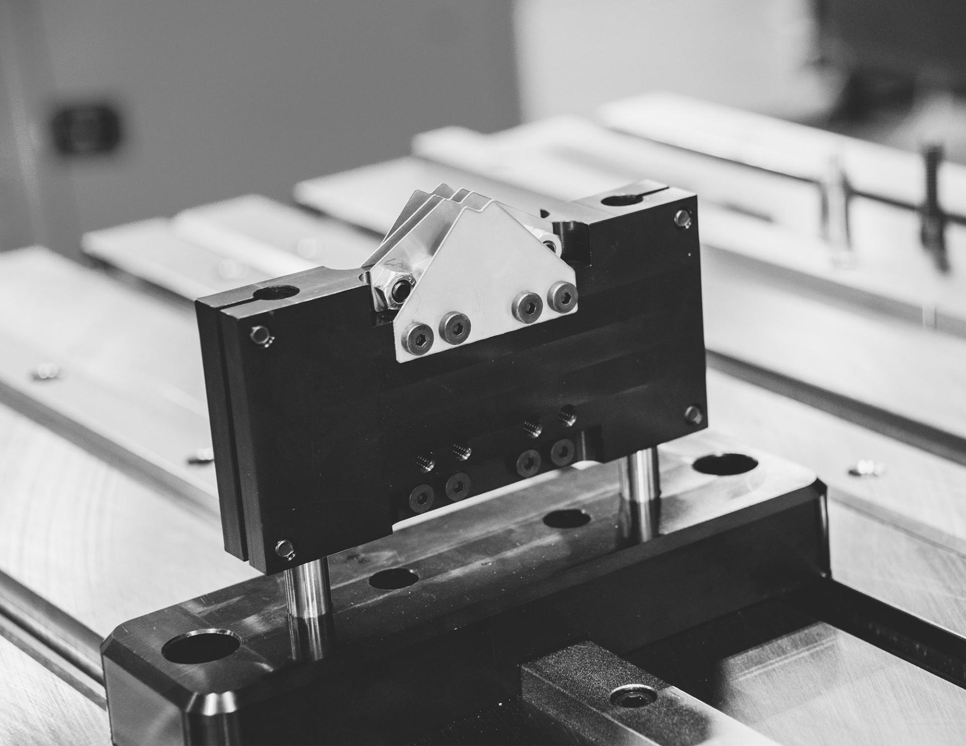 Direct Flame for High-Temperature Torsion Testing | REL